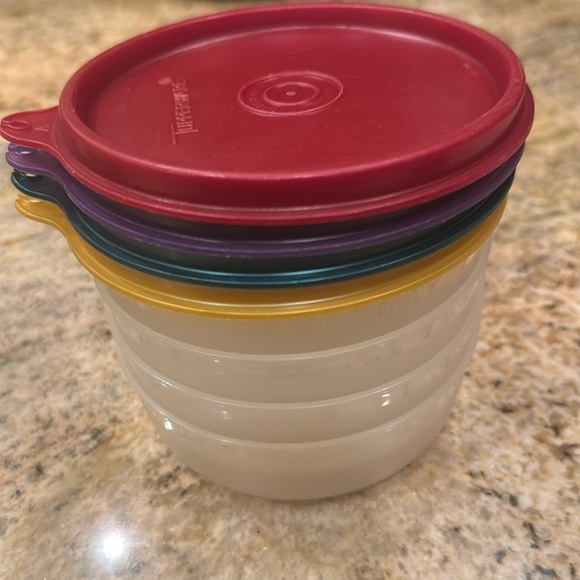 Tupperware | Kitchen | New Tupperware 4 Food Snackstorage Containers ...